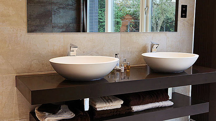 Freestanding basins with the look and feel of natural stone