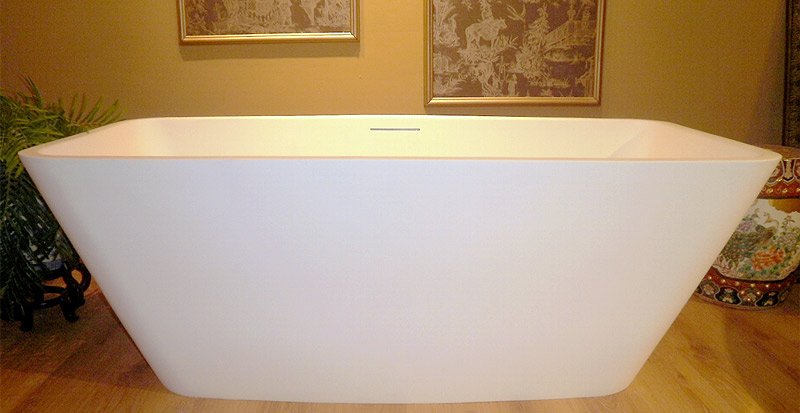 Linnia rectangular freestanding tub | Tyrrell & Laing