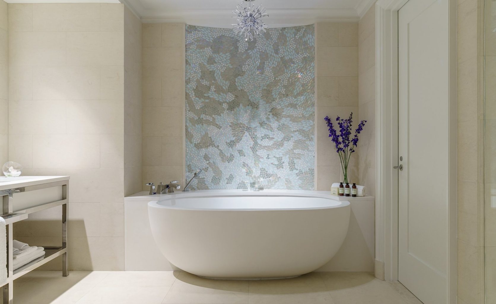 Freestanding Bathtub vs. Built In?